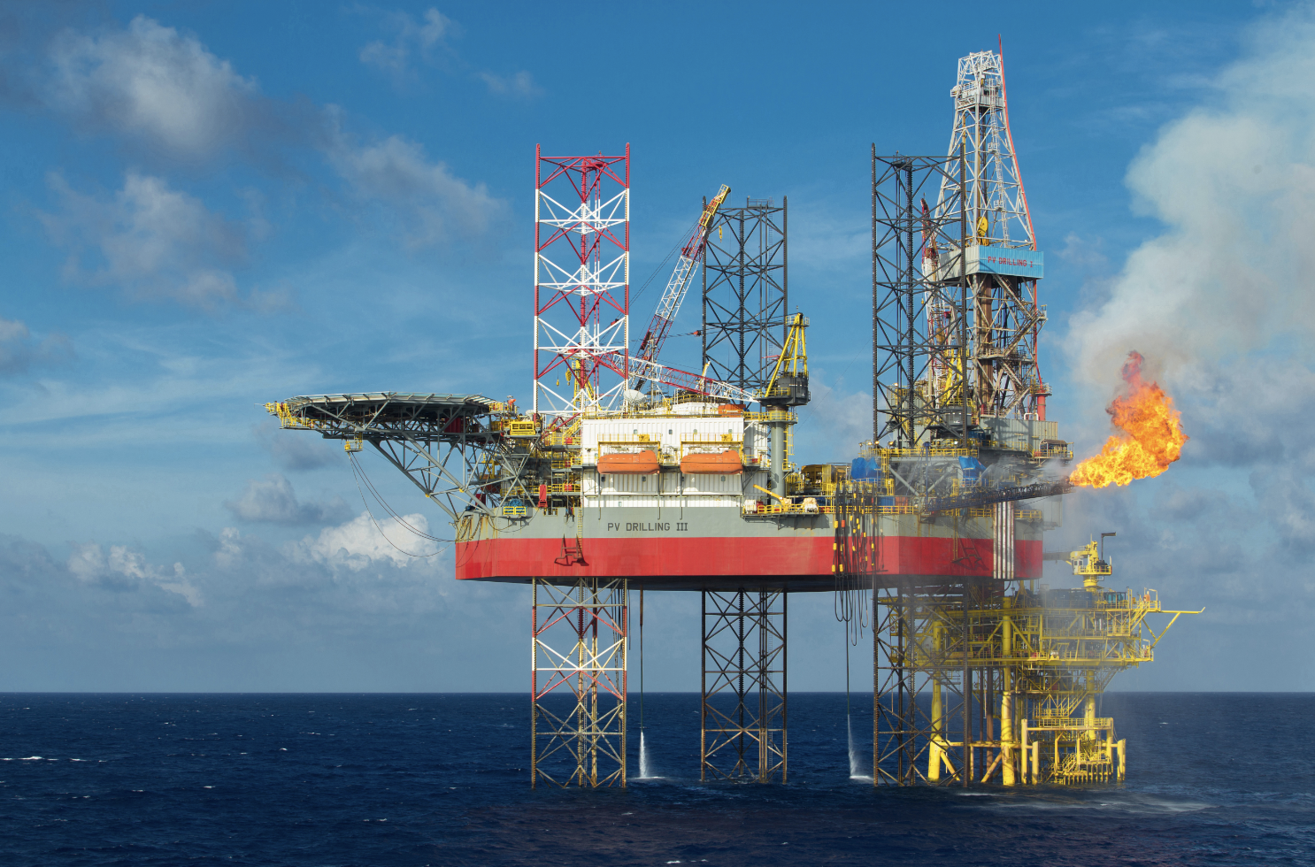 PVD: Hưởng lợi từ các hợp đồng đã ký và đội giàn tăng. Lợi nhuận quý 2 ...